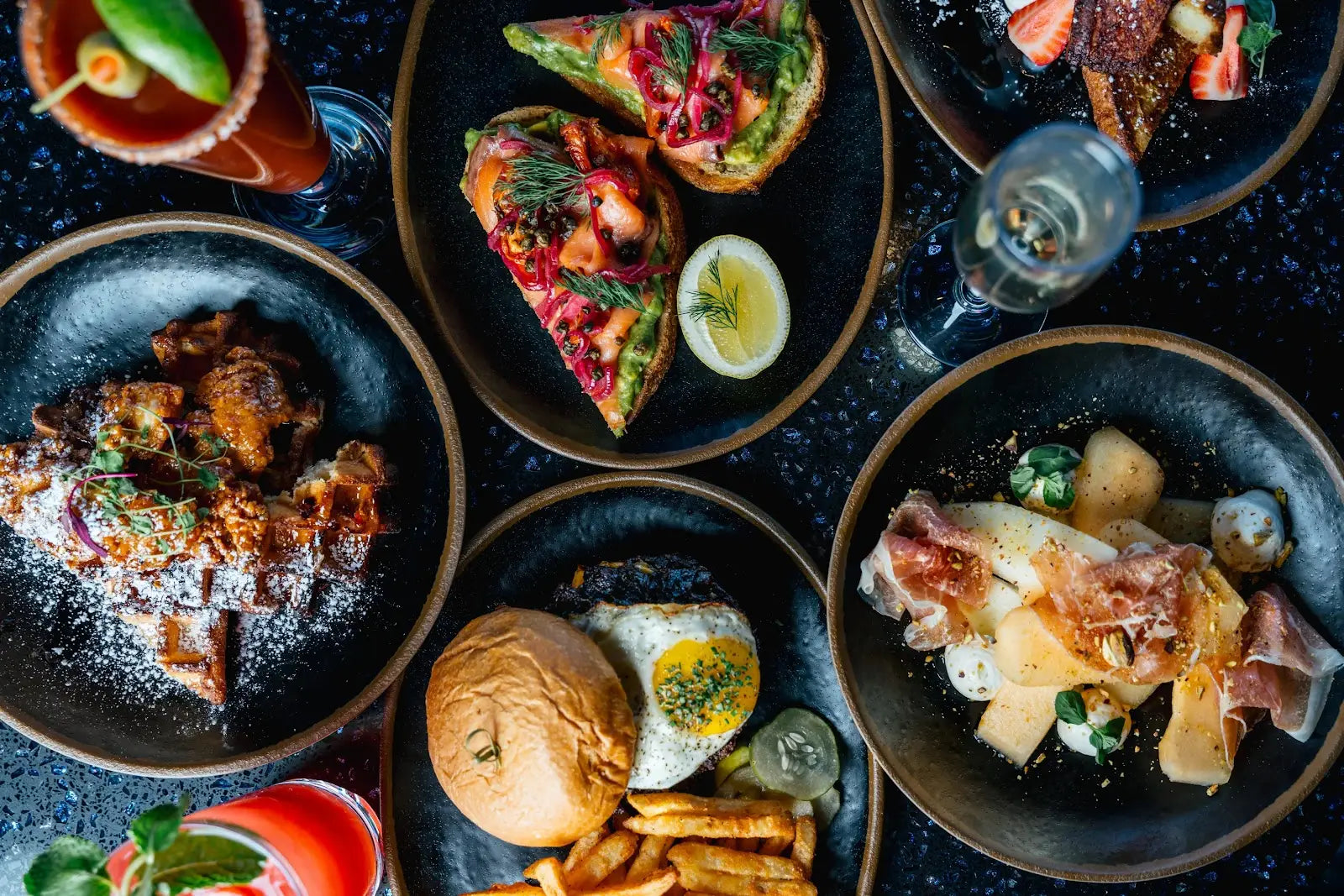 Custom Event Menus in Vegas That Actually Wow Guests – Atomic Golf